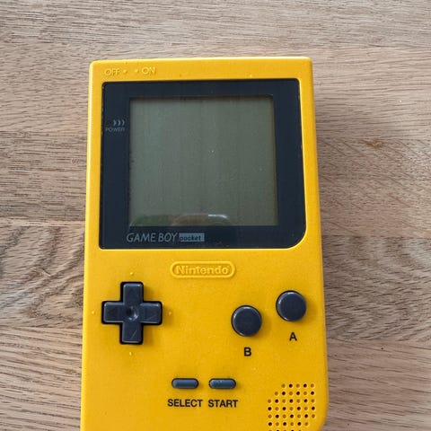 Nintendo Game Boy håndholdt konsol rød | DBA