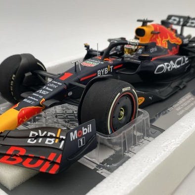 Minichamps 1:18 - Modelbil - Red Bull Racing RB16B Max Verstappen ...