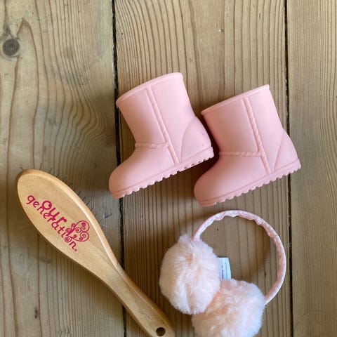 Our Generation legetøjssæt med stol og tilbehør film/ fotografering | DBA